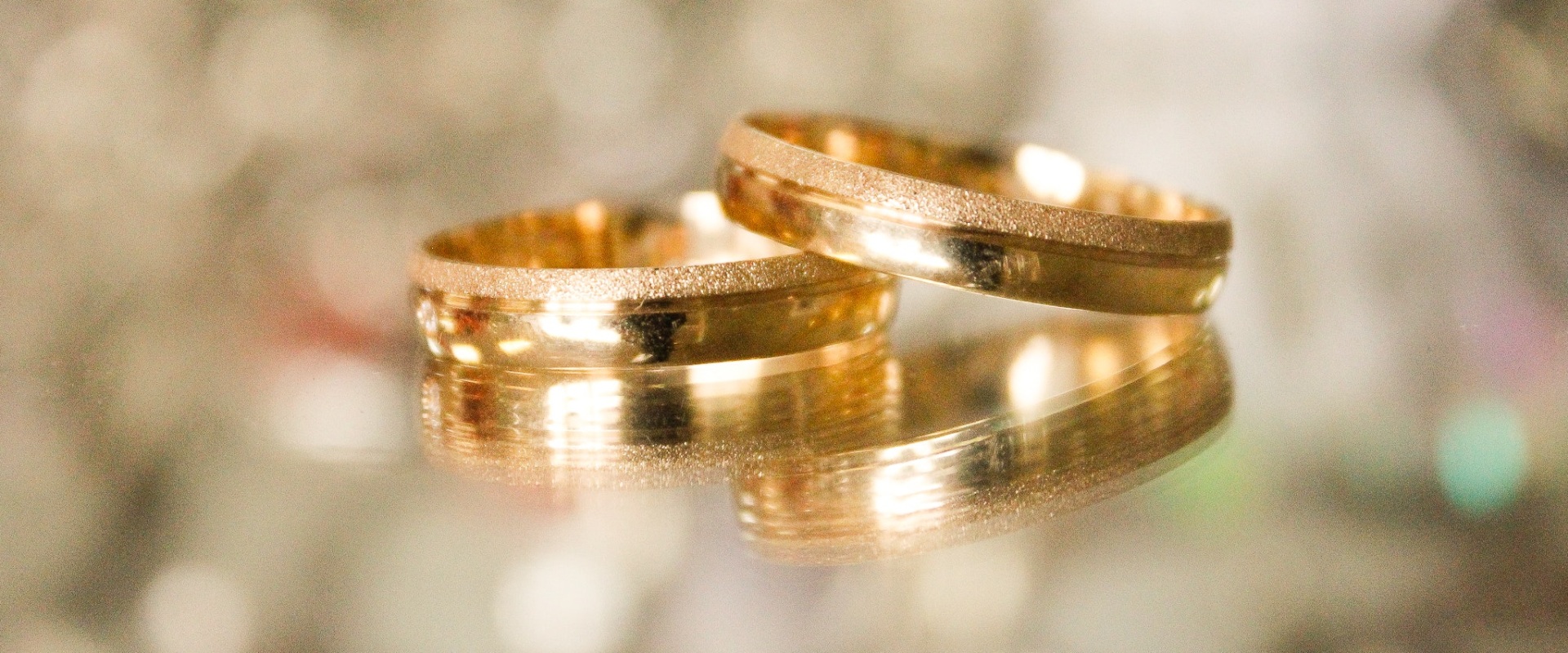 What are the pros and cons of gold?